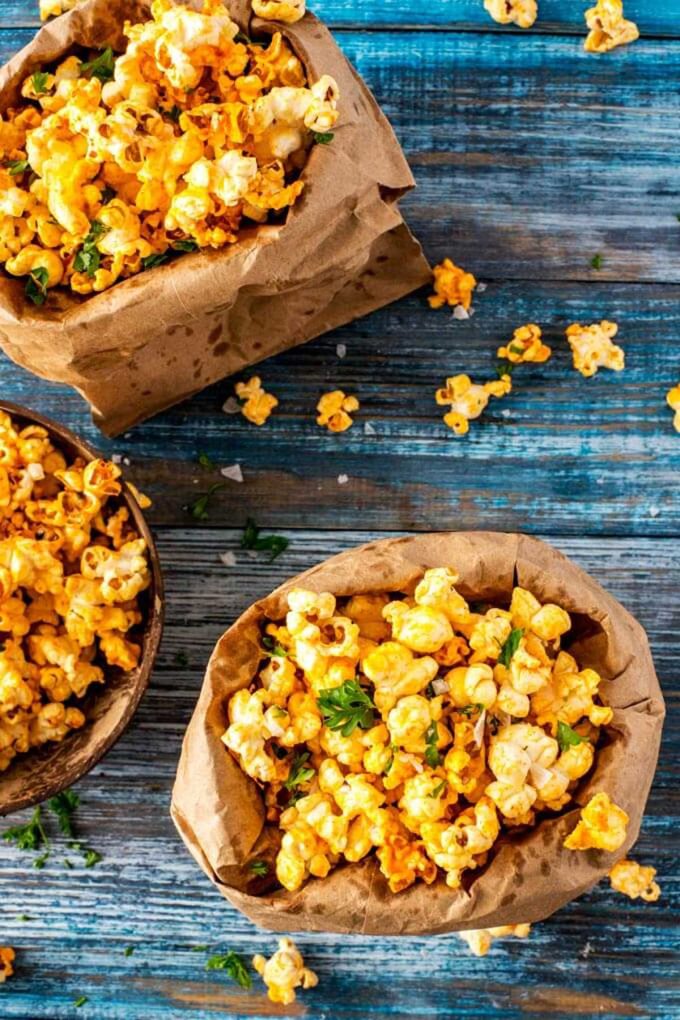 10-Minute Spicy Popcorn - Wendy Polisi
