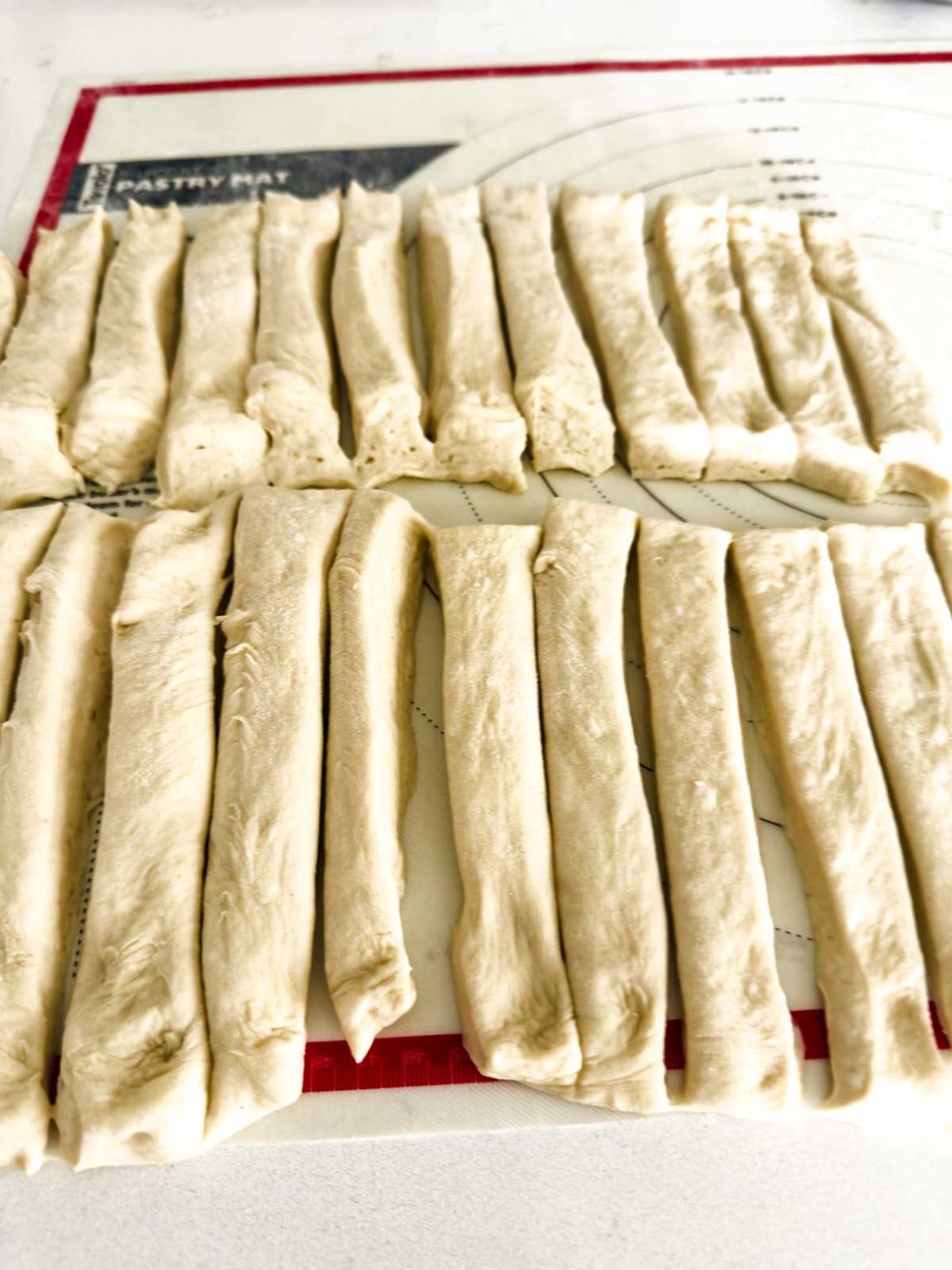 Super-Soft Bread Machine Garlic Knots - Wendy Polisi